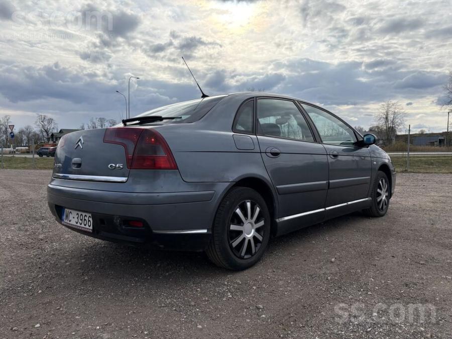 Grey Citroen C5 2006 in Daugavpils, with an engine capacity of 1.60 L and mileage of 479 thousand km for 750 €, photo 6 on AUTOMOTO.COM.LV