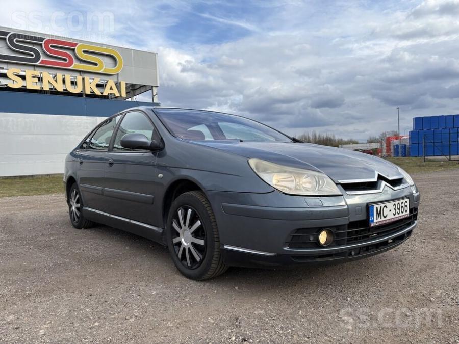 Grey Citroen C5 2006 in Daugavpils, with an engine capacity of 1.60 L and mileage of 479 thousand km for 750 €, photo 8 on AUTOMOTO.COM.LV