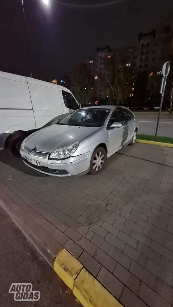 Grey Citroen C5 2006 in Kaunas, with an engine capacity of 2.90 L and mileage of 255 thousand km for 600 €, photo 5 on AUTOMOTO.COM.LV