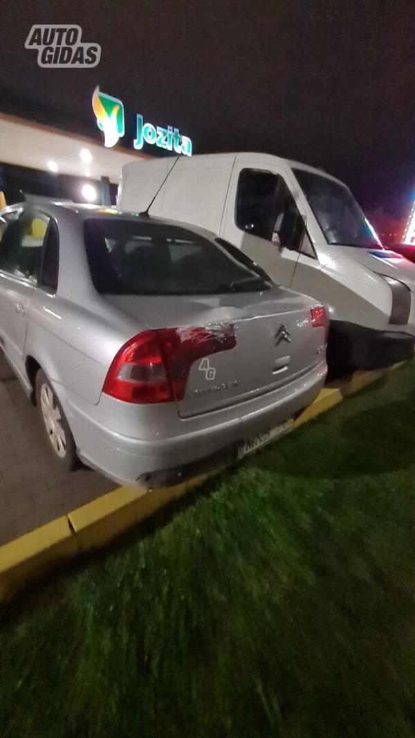 Grey Citroen C5 2006 in Kaunas, with an engine capacity of 2.90 L and mileage of 255 thousand km for 600 €, photo 6 on AUTOMOTO.COM.LV