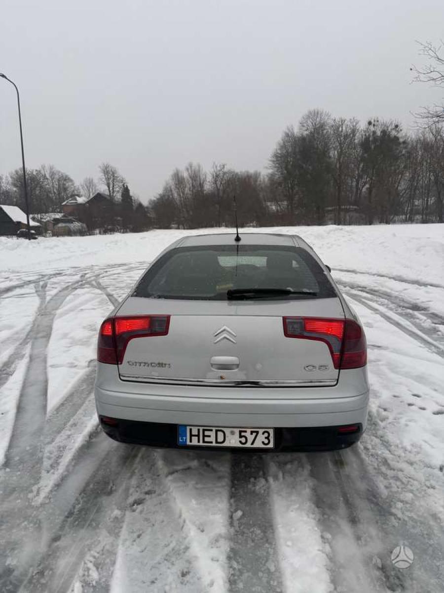Grey Citroen C5 2007 in Kaunas, with an engine capacity of 2.00 L and mileage of 245 thousand km for 850 €, photo 8 on AUTOMOTO.COM.LV
