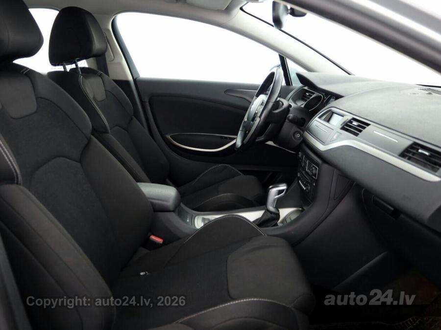 Pelēks Citroen C5 2008 Tallina, ar dzinēja tilpumu 2.00 L un nobraukumu 162 tūkst. km par 2199 €, foto 6 vietnē AUTOMOTO.COM.LV