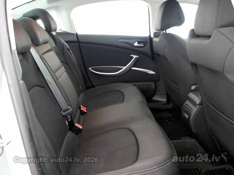 Pelēks Citroen C5 2008 Tallina, ar dzinēja tilpumu 2.00 L un nobraukumu 162 tūkst. km par 2199 €, foto 7 vietnē AUTOMOTO.COM.LV