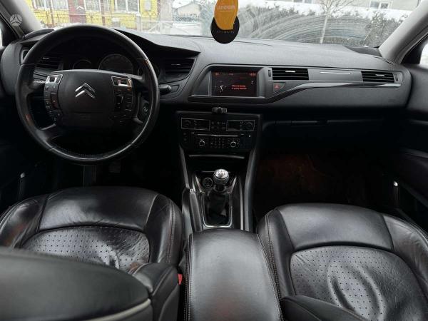 Grey Citroen C5 2008 in Taurage, with an engine capacity of 1.56 L and mileage of 320 thousand km for 2480 €, photo 9 on AUTOMOTO.COM.LV