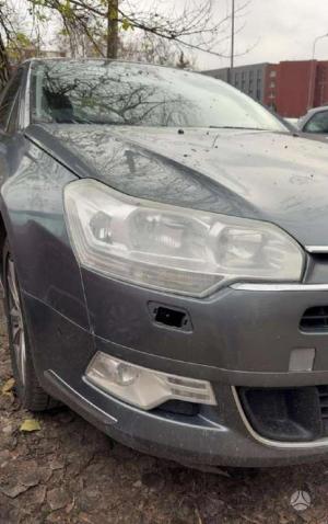 Pelēks Citroen C5 2008 Viļņa, ar dzinēja tilpumu 2.00 L un nobraukumu 356 tūkst. km par 1000 €, foto 13 vietnē AUTOMOTO.COM.LV