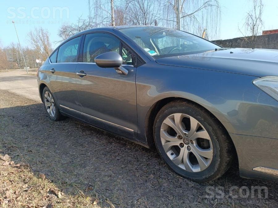 Pelēks Citroen C5 2008 Rīga, ar dzinēja tilpumu 2.00 L un nobraukumu 263 tūkst. km par 2750 €, foto 6 vietnē AUTOMOTO.COM.LV