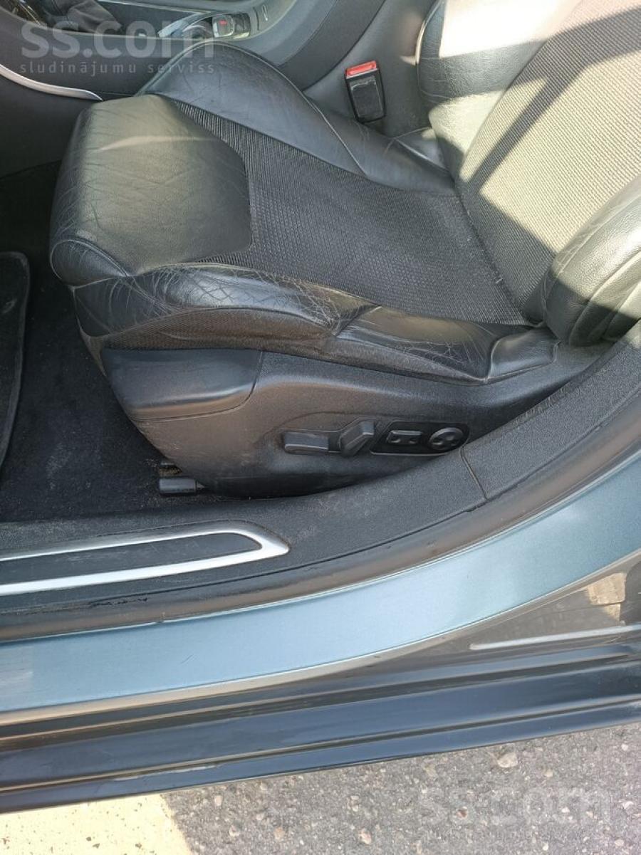 Pelēks Citroen C5 2008 Rīga, ar dzinēja tilpumu 2.00 L un nobraukumu 263 tūkst. km par 2750 €, foto 9 vietnē AUTOMOTO.COM.LV