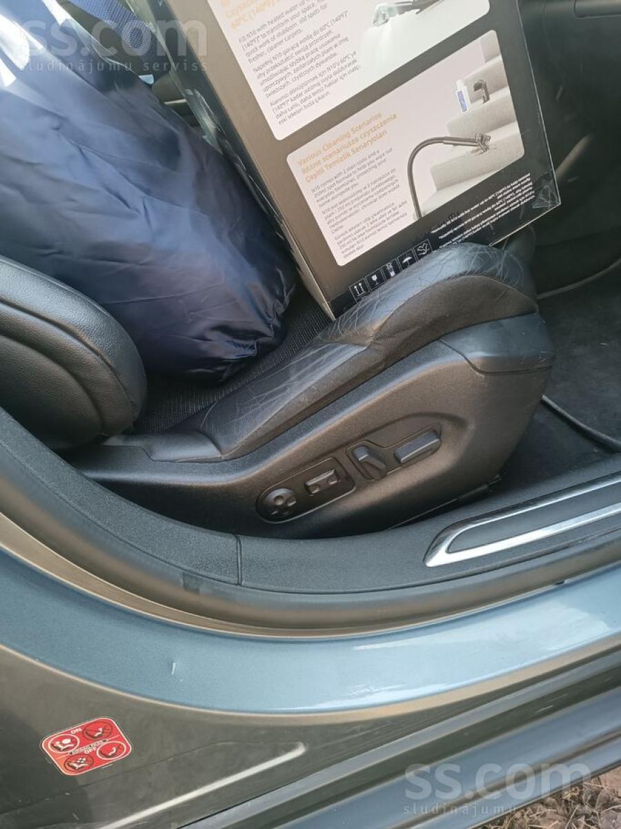 Pelēks Citroen C5 2008 Rīga, ar dzinēja tilpumu 2.00 L un nobraukumu 263 tūkst. km par 2750 €, foto 15 vietnē AUTOMOTO.COM.LV