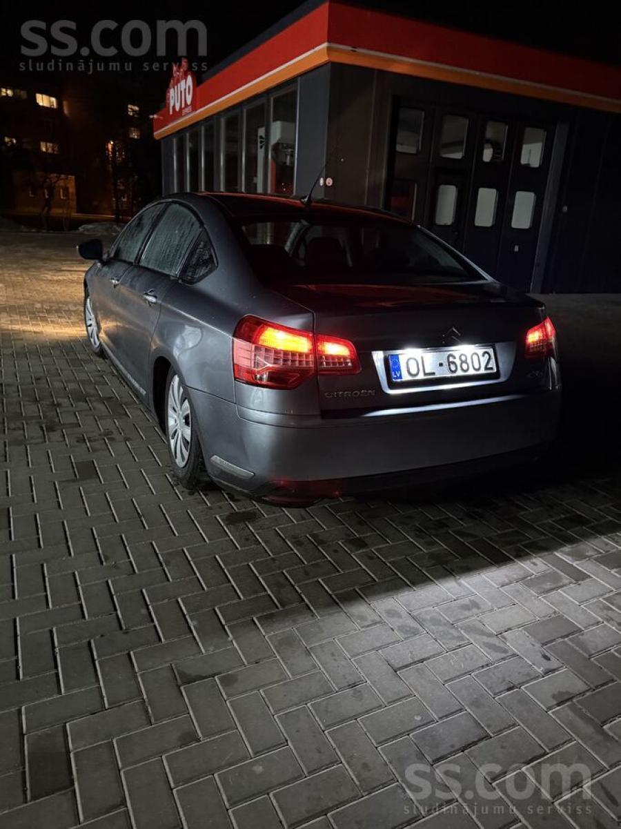 Pelēks Citroen C5 2008 Rīga, ar dzinēja tilpumu 2.00 L un nobraukumu 314 tūkst. km par 2399 €, foto 4 vietnē AUTOMOTO.COM.LV
