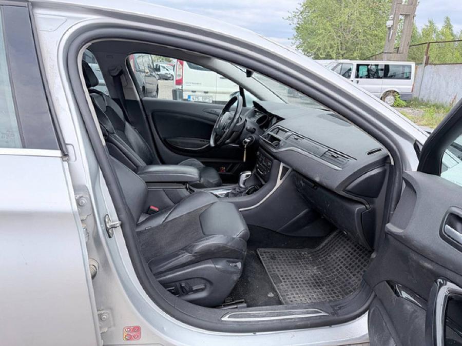 Grey Citroen C5 2008 in Tallinn, with an engine capacity of 2.00 L and mileage of 373 thousand km for 699 €, photo 7 on AUTOMOTO.COM.LV