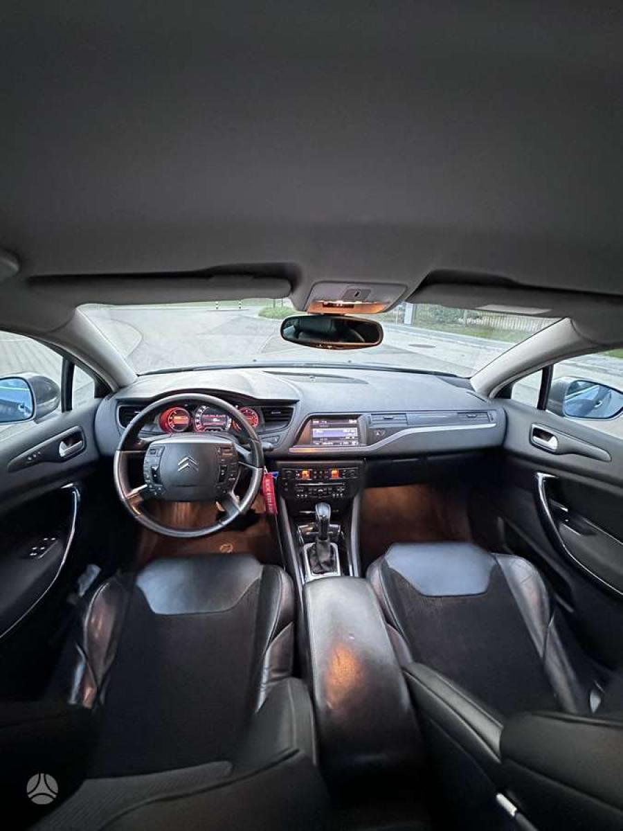 Grey Citroen C5 2008 in Vilnius, with an engine capacity of 2.00 L and mileage of 408 thousand km for 1650 €, photo 8 on AUTOMOTO.COM.LV