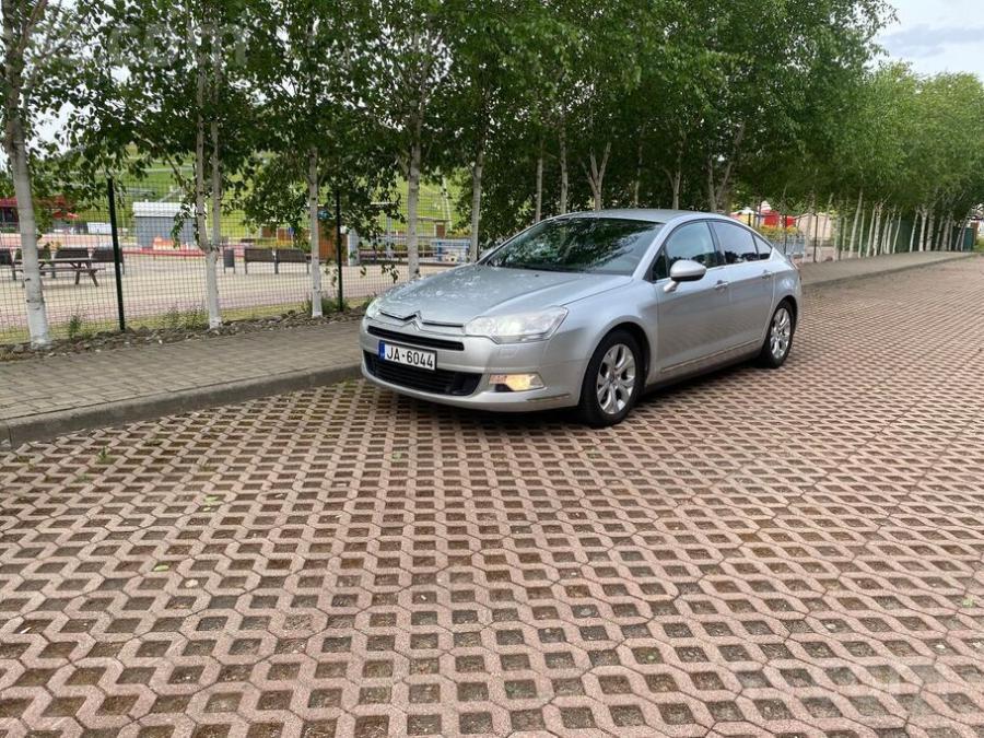 Pelēks Citroen C5 2008 Ventspils, ar dzinēja tilpumu 2.00 L un nobraukumu 411 tūkst. km par 2200 €, foto 17 vietnē AUTOMOTO.COM.LV