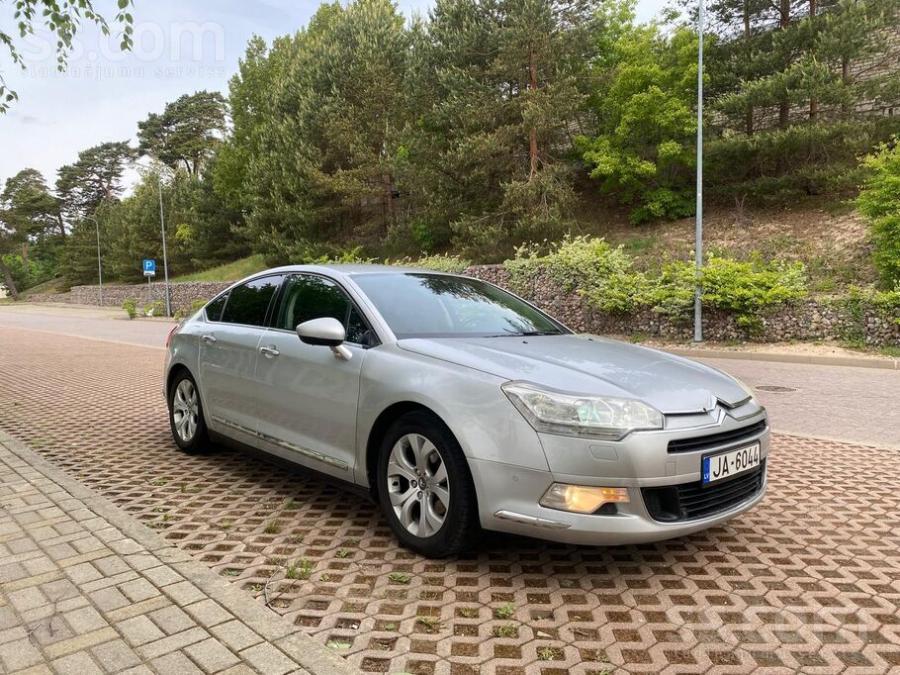 Grey Citroen C5 2008 in Ventspils, with an engine capacity of 2.00 L and mileage of 412 thousand km for 1800 €, photo 5 on AUTOMOTO.COM.LV