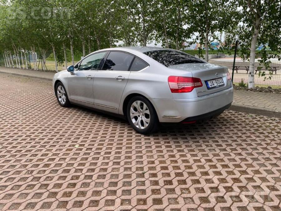 Grey Citroen C5 2008 in Ventspils, with an engine capacity of 2.00 L and mileage of 412 thousand km for 1800 €, photo 6 on AUTOMOTO.COM.LV