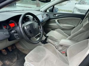Grey Citroen C5 2008 in Panevezys, with an engine capacity of 1.60 L and mileage of 275 thousand km for 1170 €, photo 12 on AUTOMOTO.COM.LV