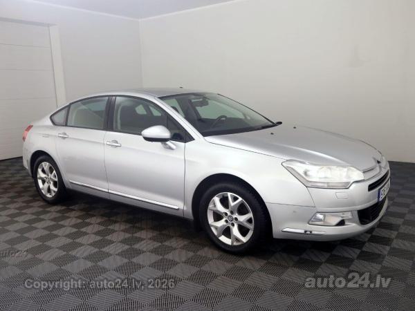 Grey Citroen C5 2009 in Tallinn, with an engine capacity of 1.60 L and mileage of 384 thousand km for 1399 €, photo 1 on AUTOMOTO.COM.LV