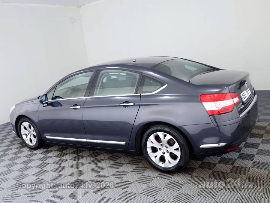 Grey Citroen C5 2009 in Tallinn, with an engine capacity of 2.20 L and mileage of 269 thousand km for 1899 €, photo 5 on AUTOMOTO.COM.LV