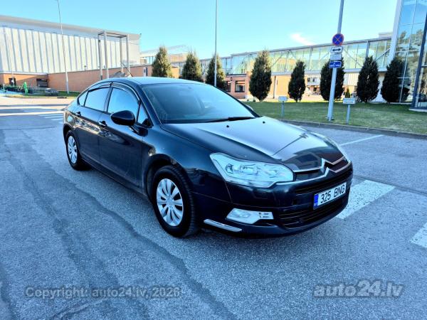 Grey Citroen C5 2009 in Tallinn, with an engine capacity of 1.60 L and mileage of 274 thousand km for 1690 €, photo 3 on AUTOMOTO.COM.LV