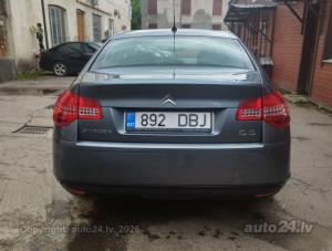 Pelēks Citroen C5 2009 Tallina, ar dzinēja tilpumu 2.00 L un nobraukumu 320 tūkst. km par 3000 €, foto 6 vietnē AUTOMOTO.COM.LV
