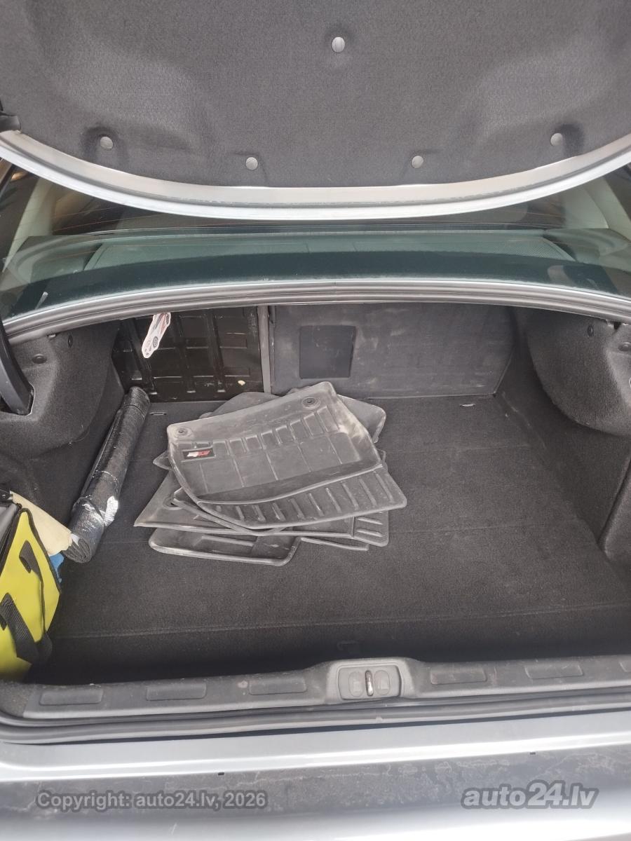 Pelēks Citroen C5 2009 Tallina, ar dzinēja tilpumu 2.00 L un nobraukumu 320 tūkst. km par 3000 €, foto 10 vietnē AUTOMOTO.COM.LV