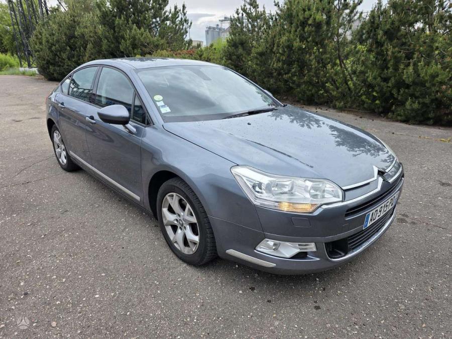 Grey Citroen C5 2009 in Radviliskis, with an engine capacity of 2.00 L and mileage of 305 thousand km for 3150 €, photo 4 on AUTOMOTO.COM.LV