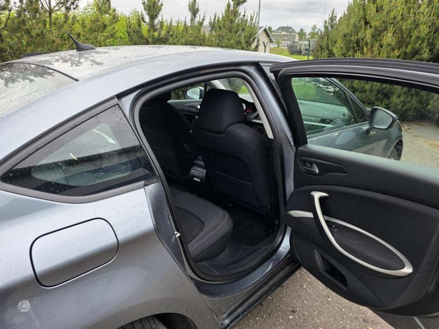 Grey Citroen C5 2009 in Radviliskis, with an engine capacity of 2.00 L and mileage of 305 thousand km for 3150 €, photo 12 on AUTOMOTO.COM.LV
