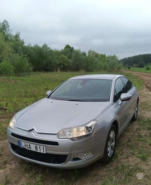 Grey Citroen C5 2009 in Alytus, with an engine capacity of 2.00 L and mileage of 265 thousand km for 2090 €, photo 6 on AUTOMOTO.COM.LV