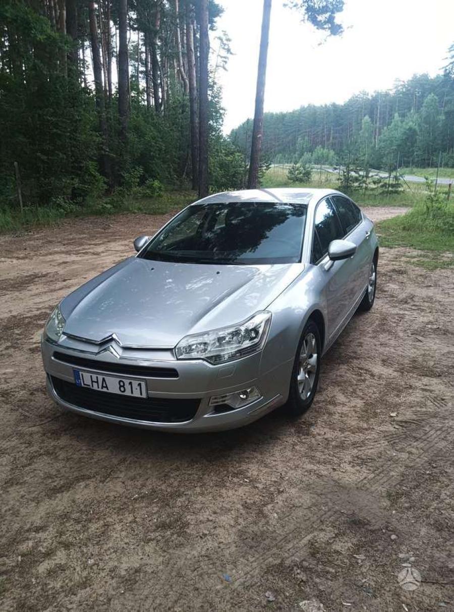 Grey Citroen C5 2009 in Alytus, with an engine capacity of 2.00 L and mileage of 265 thousand km for 2090 €, photo 5 on AUTOMOTO.COM.LV