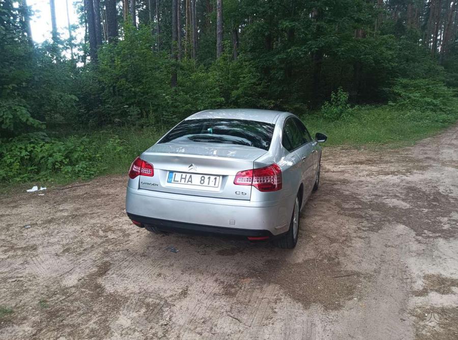 Grey Citroen C5 2009 in Alytus, with an engine capacity of 2.00 L and mileage of 265 thousand km for 2090 €, photo 18 on AUTOMOTO.COM.LV