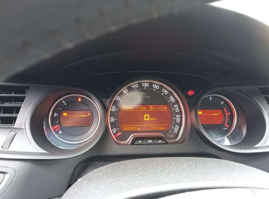 Grey Citroen C5 2009 in Alytus, with an engine capacity of 2.00 L and mileage of 265 thousand km for 2090 €, photo 26 on AUTOMOTO.COM.LV