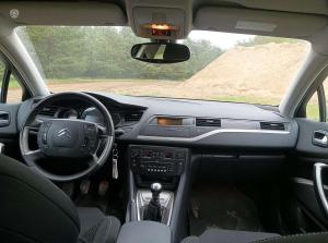 Grey Citroen C5 2009 in Alytus, with an engine capacity of 2.00 L and mileage of 265 thousand km for 2090 €, photo 23 on AUTOMOTO.COM.LV