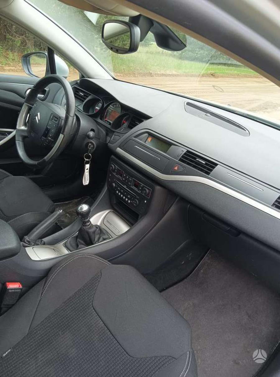 Grey Citroen C5 2009 in Alytus, with an engine capacity of 2.00 L and mileage of 265 thousand km for 2090 €, photo 33 on AUTOMOTO.COM.LV