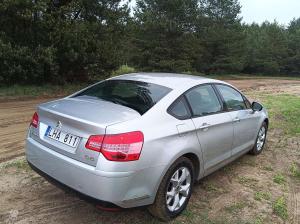 Grey Citroen C5 2009 in Alytus, with an engine capacity of 2.00 L and mileage of 265 thousand km for 2090 €, photo 5 on AUTOMOTO.COM.LV