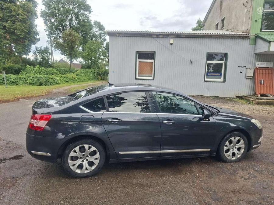 Grey Citroen C5 2009 in Kursenai, with an engine capacity of 2.00 L and mileage of 319 thousand km for 2000 €, photo 4 on AUTOMOTO.COM.LV
