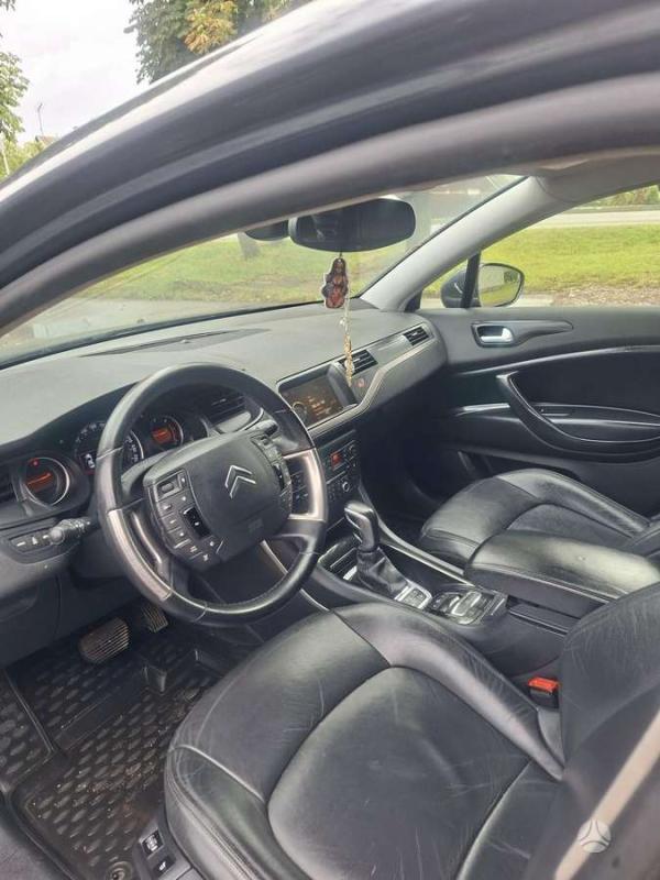 Grey Citroen C5 2009 in Kursenai, with an engine capacity of 2.00 L and mileage of 319 thousand km for 2000 €, photo 5 on AUTOMOTO.COM.LV