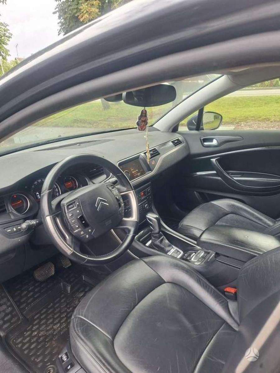 Grey Citroen C5 2009 in Kursenai, with an engine capacity of 2.00 L and mileage of 319 thousand km for 2000 €, photo 6 on AUTOMOTO.COM.LV