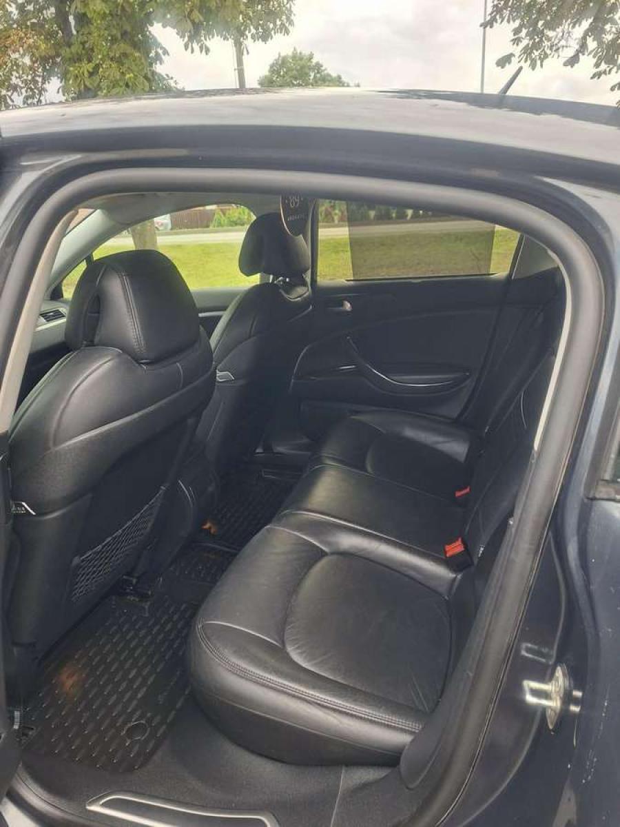 Grey Citroen C5 2009 in Kursenai, with an engine capacity of 2.00 L and mileage of 319 thousand km for 2000 €, photo 8 on AUTOMOTO.COM.LV