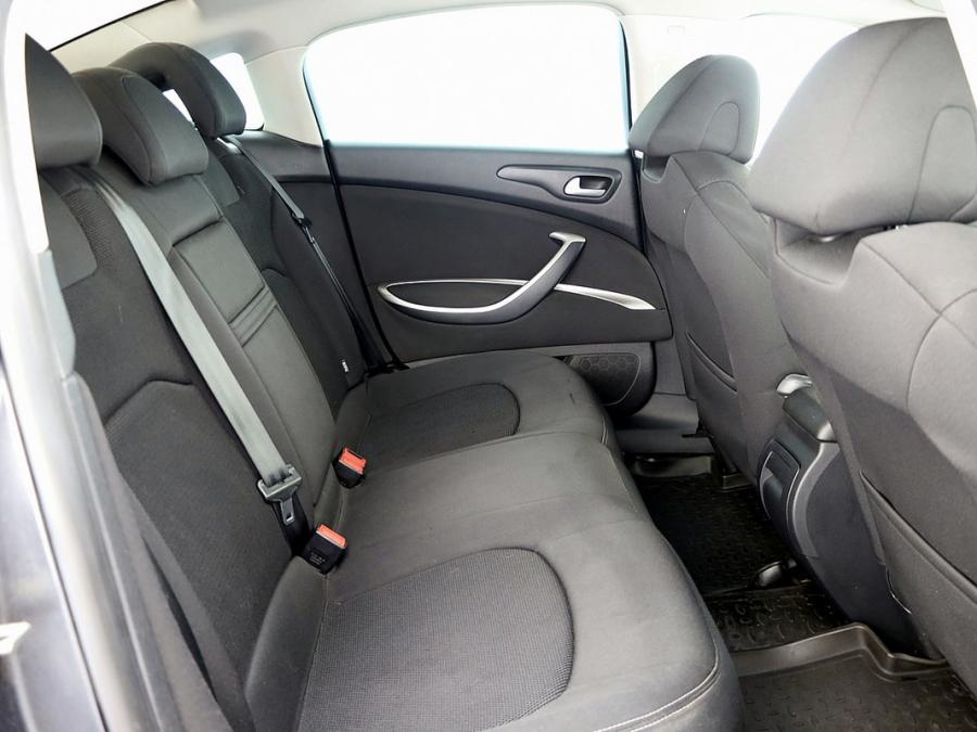 Grey Citroen C5 2009 in Tallinn, with an engine capacity of 2.00 L and mileage of 185 thousand km for 1599 €, photo 15 on AUTOMOTO.COM.LV