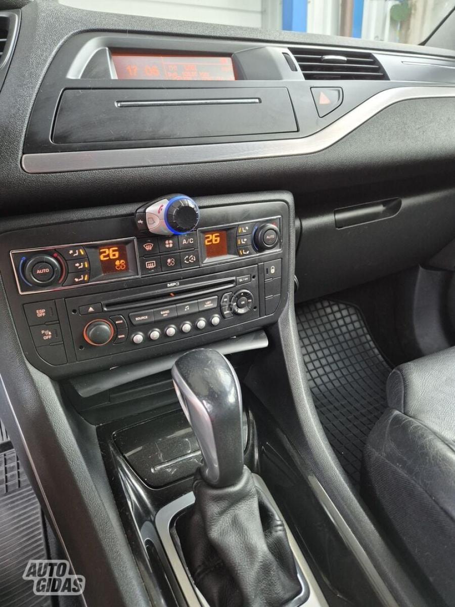 Grey Citroen C5 2009 in Silute, with an engine capacity of 2.00 L and mileage of 255 thousand km for 1350 €, photo 20 on AUTOMOTO.COM.LV