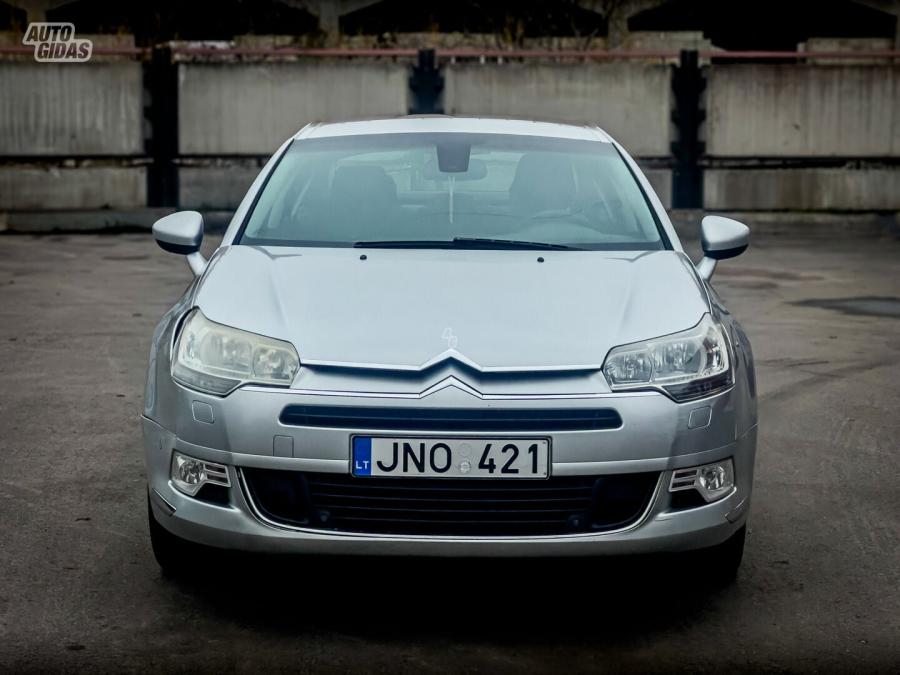 Grey Citroen C5 2010 in Kaunas, with an engine capacity of 1.60 L and mileage of 345 thousand km for 1450 €, photo 1 on AUTOMOTO.COM.LV