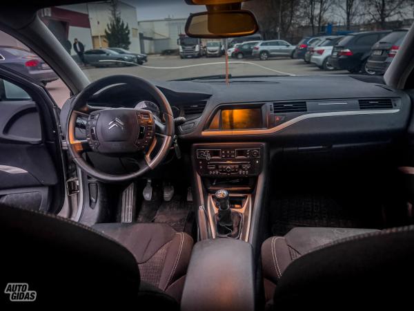Grey Citroen C5 2010 in Kaunas, with an engine capacity of 1.60 L and mileage of 345 thousand km for 1450 €, photo 10 on AUTOMOTO.COM.LV