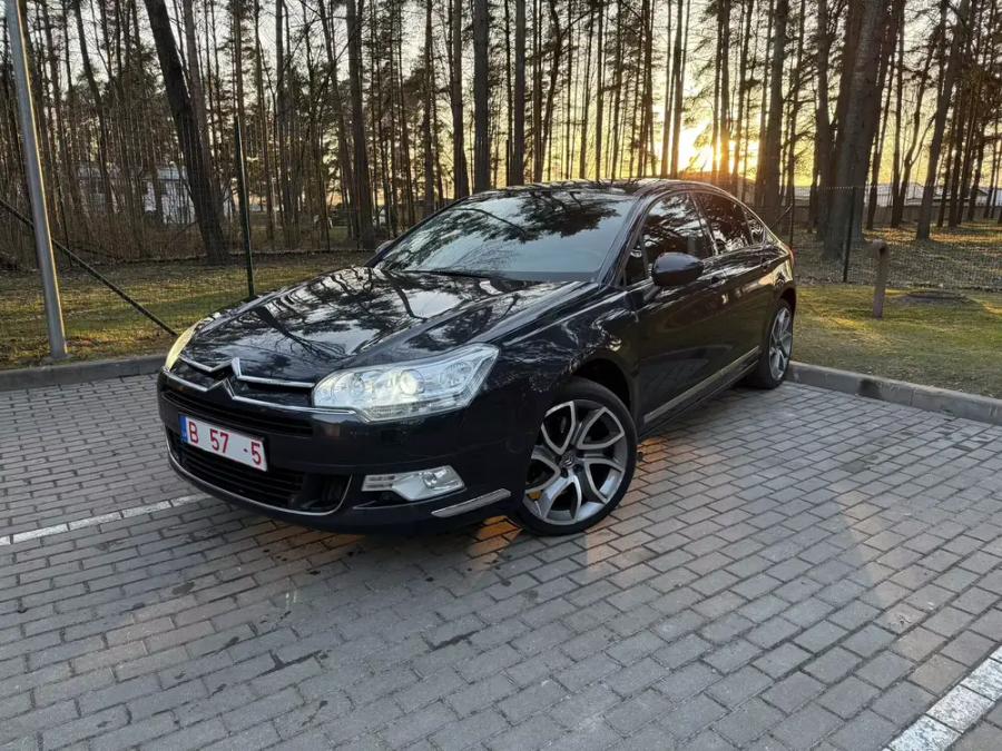 Pelēks Citroen C5 2010 Rīga, ar dzinēja tilpumu 3.00 L un nobraukumu 241 tūkst. km par 3690 €, foto 1 vietnē AUTOMOTO.COM.LV