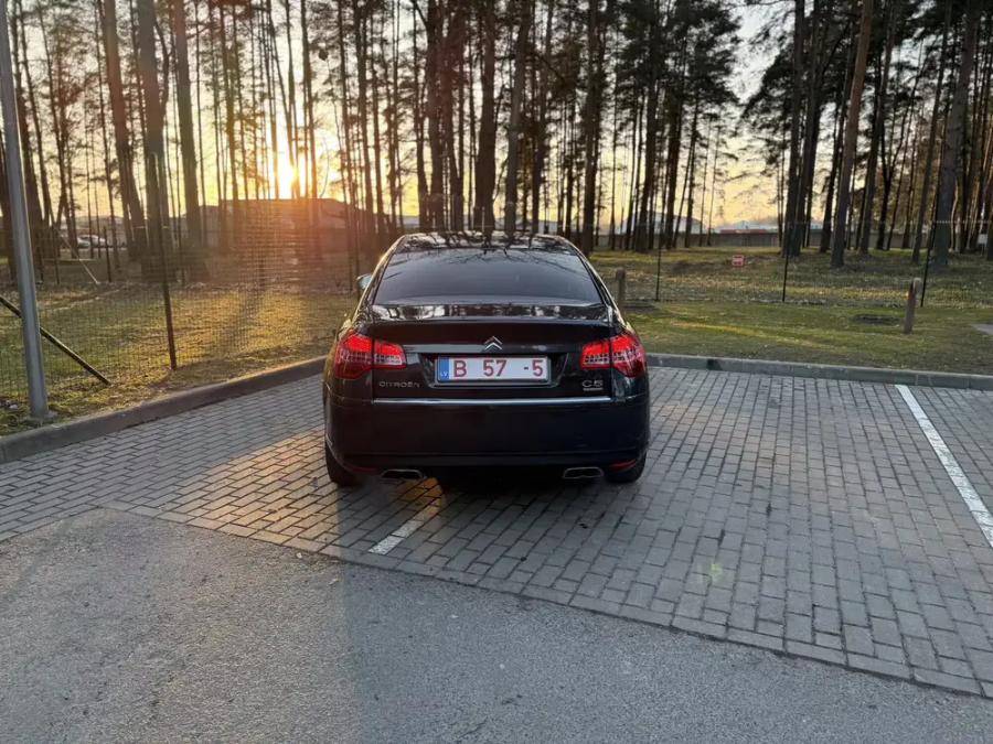 Pelēks Citroen C5 2010 Rīga, ar dzinēja tilpumu 3.00 L un nobraukumu 241 tūkst. km par 3690 €, foto 7 vietnē AUTOMOTO.COM.LV