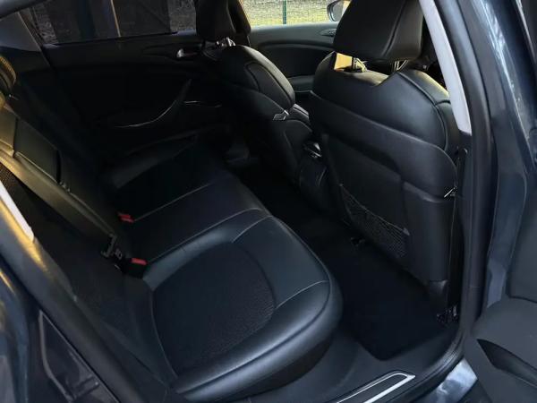 Grey Citroen C5 2010 in Riga, with an engine capacity of 3.00 L and mileage of 241 thousand km for 3690 €, photo 9 on AUTOMOTO.COM.LV