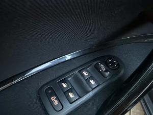 Pelēks Citroen C5 2010 Rīga, ar dzinēja tilpumu 3.00 L un nobraukumu 241 tūkst. km par 3690 €, foto 13 vietnē AUTOMOTO.COM.LV