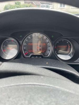 Pelēks Citroen C5 2010 Marijampole, ar dzinēja tilpumu 2.00 L un nobraukumu 264 tūkst. km par 800 €, foto 6 vietnē AUTOMOTO.COM.LV