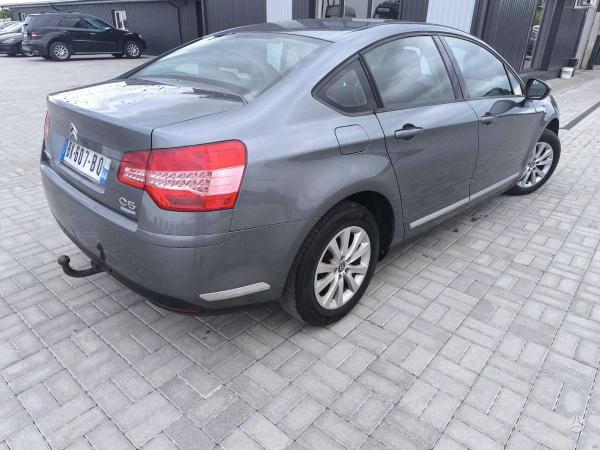 Pelēks Citroen C5 2010 Tauragė, ar dzinēja tilpumu 1.56 L un nobraukumu 267 tūkst. km par 2500 €, foto 3 vietnē AUTOMOTO.COM.LV