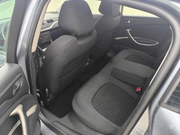 Pelēks Citroen C5 2010 Tauragė, ar dzinēja tilpumu 1.56 L un nobraukumu 267 tūkst. km par 2500 €, foto 7 vietnē AUTOMOTO.COM.LV