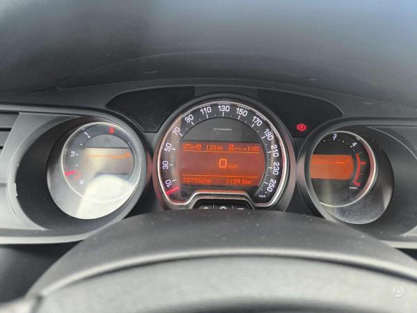 Pelēks Citroen C5 2010 Tauragė, ar dzinēja tilpumu 1.56 L un nobraukumu 267 tūkst. km par 2500 €, foto 9 vietnē AUTOMOTO.COM.LV