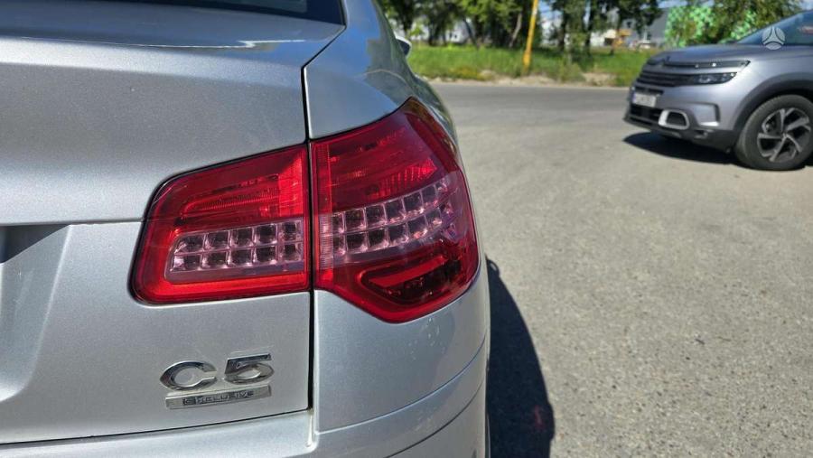 Pelēks Citroen C5 2010 Kauņa, ar dzinēja tilpumu 2.00 L un nobraukumu 256 tūkst. km par 1600 €, foto 9 vietnē AUTOMOTO.COM.LV